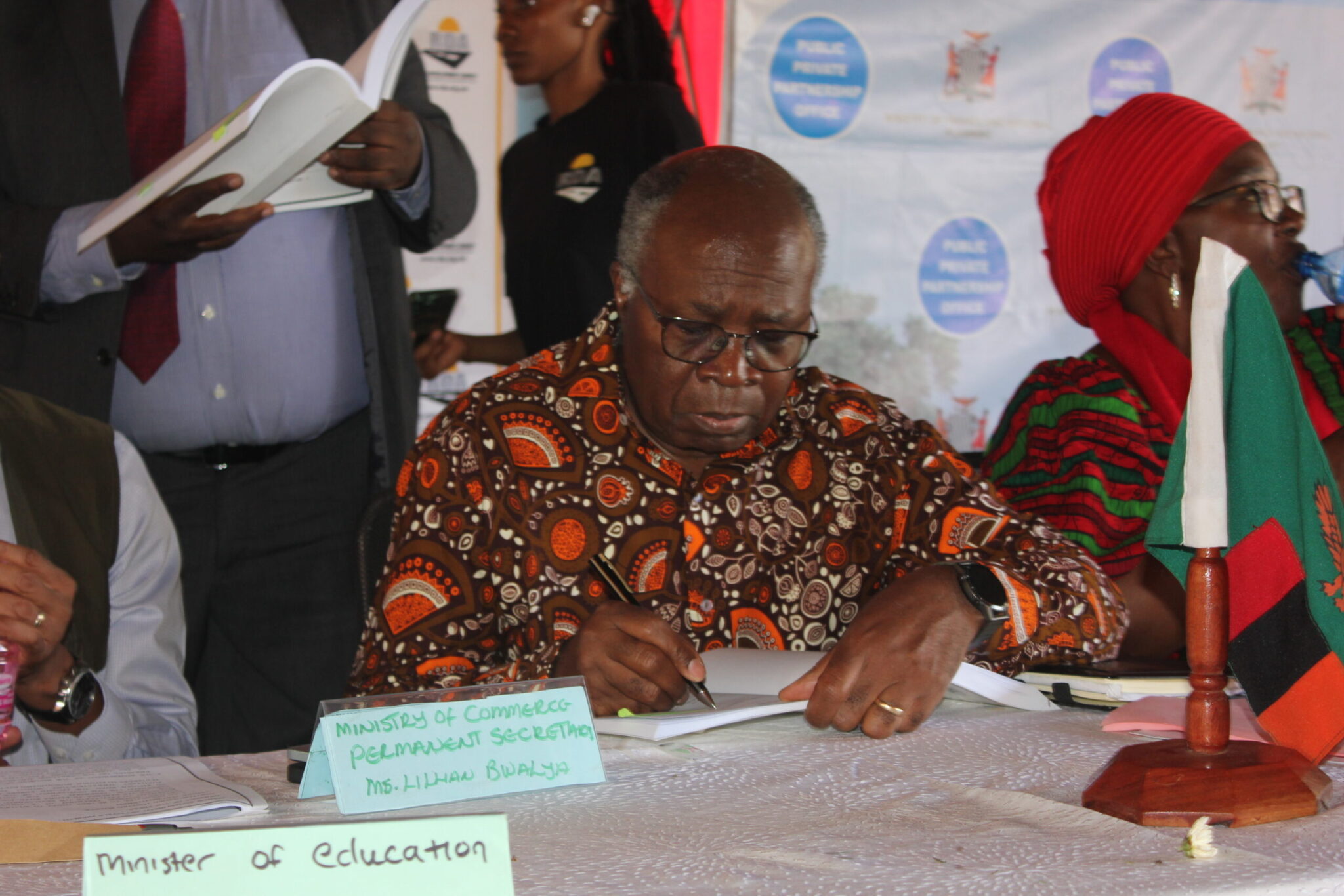 Government signs US$ 320 m road project